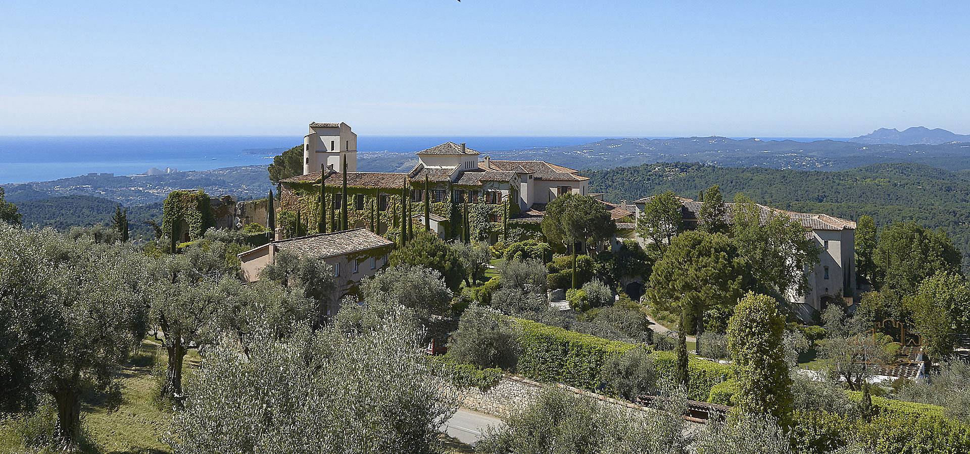 CHATEAU SAINT-MARTIN | Luxury Castle Hire